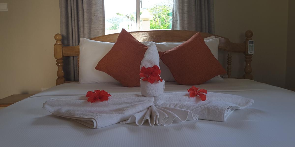 Villa "Villa Aya" on Praslin (Seychelles) - SeyVillas.com