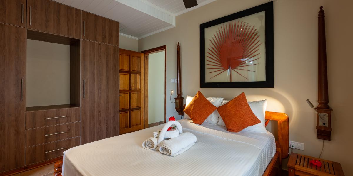 Villa "Villa Aya" on Praslin (Seychelles) - SeyVillas.com