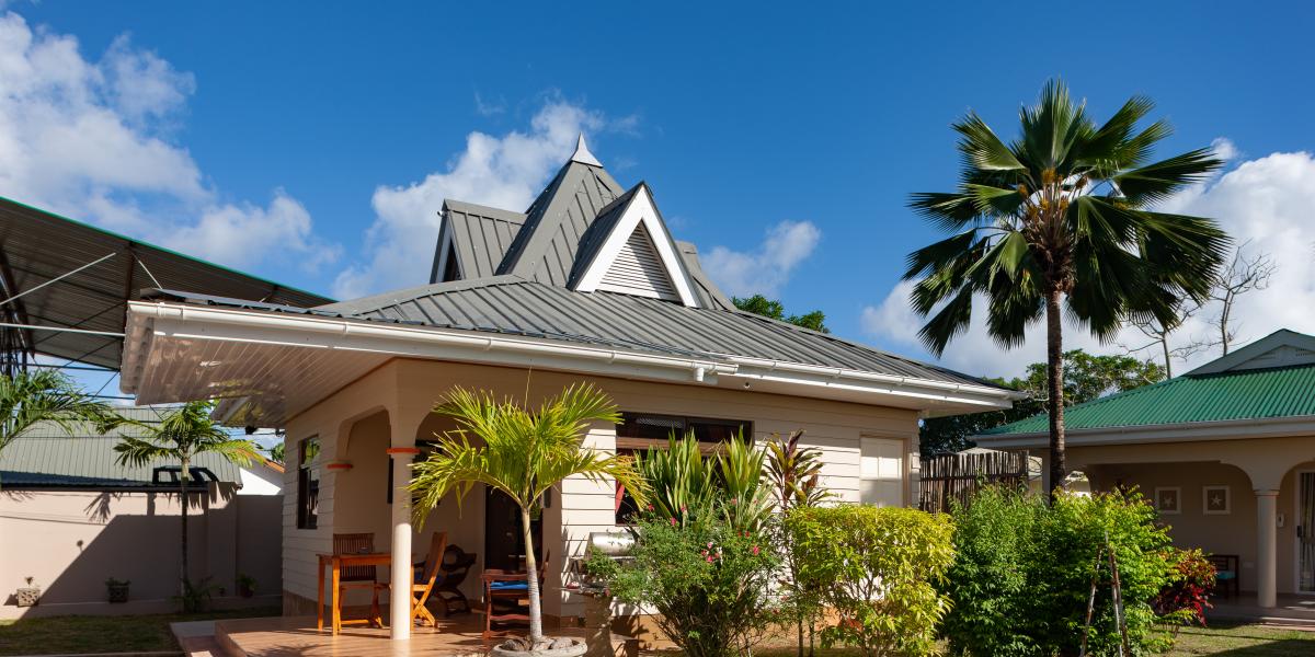 Villa "Villa Aya" on Praslin (Seychelles) - SeyVillas.com