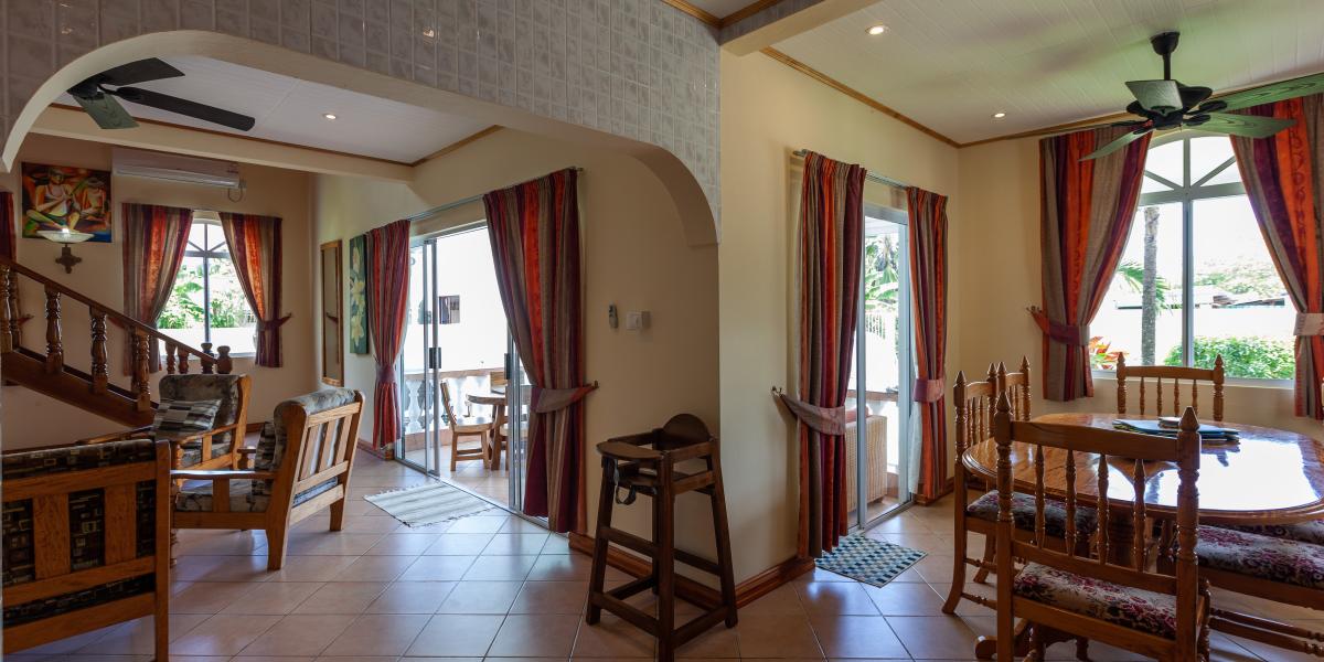 Villa "Villa Aya" on Praslin (Seychelles) - SeyVillas.com