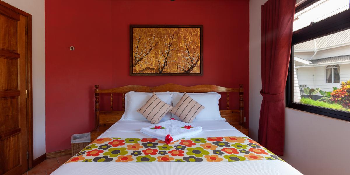 Villa "Villa Aya" on Praslin (Seychelles) - SeyVillas.com