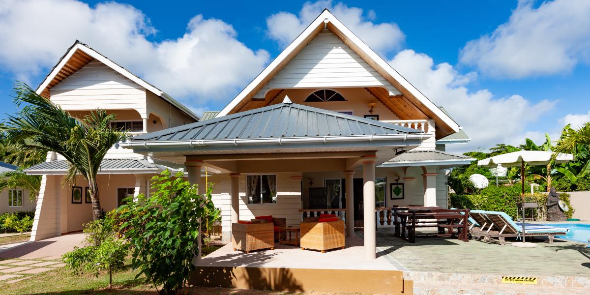 Villa "Villa Aya" on Praslin (Seychelles) - SeyVillas.com