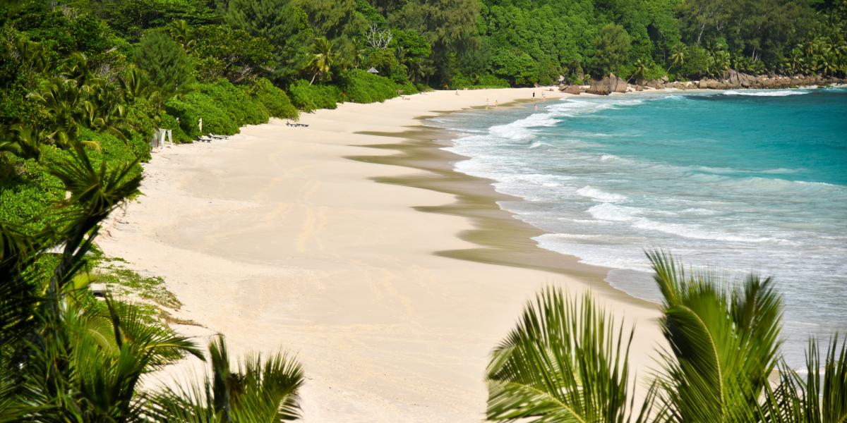 Beach "Anse Intendance" Mahé (Seychelles)