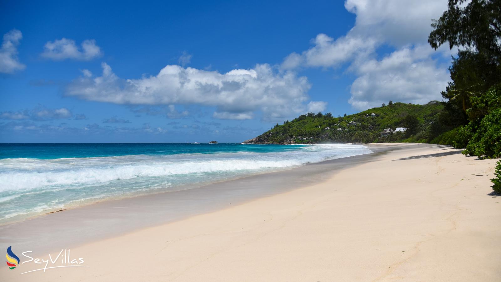 Beach "Anse Intendance" Mahé (Seychelles)