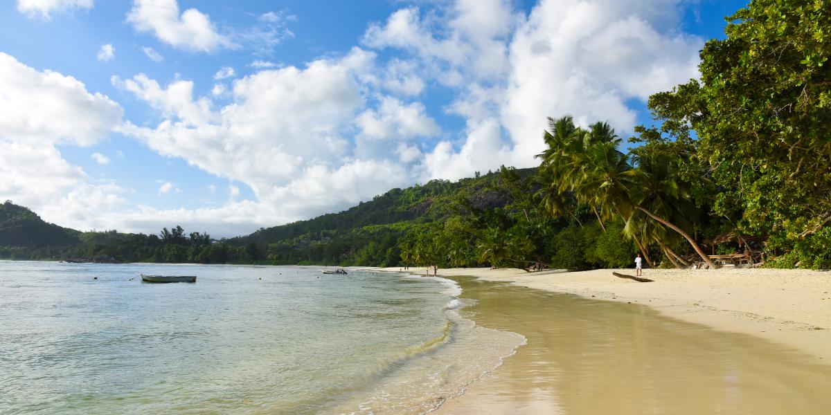 Beach "Baie Lazare" Mahé (Seychelles)