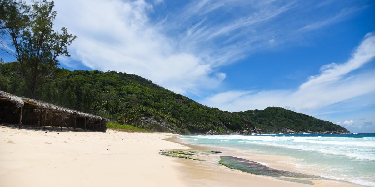 Strand "Police Bay" Mahé (Seychellen)