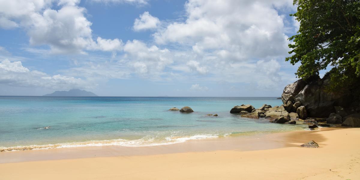 Beach "Sunset Beach" Mahé (Seychelles)