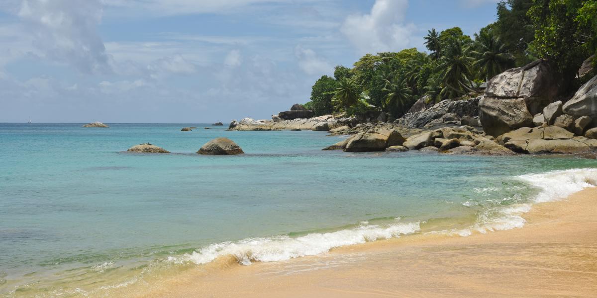 Beach "Sunset Beach" Mahé (Seychelles)