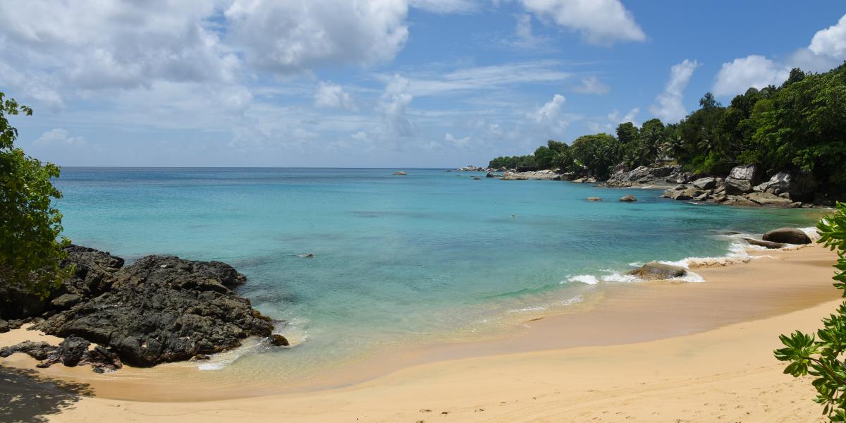 Beach "Sunset Beach" Mahé (Seychelles)