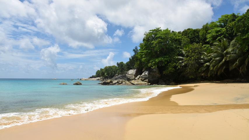 Beach "Sunset Beach" Mahé (Seychelles)
