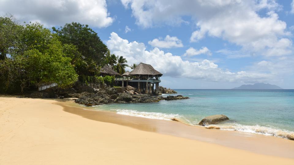 Beach "Sunset Beach" Mahé (Seychelles)