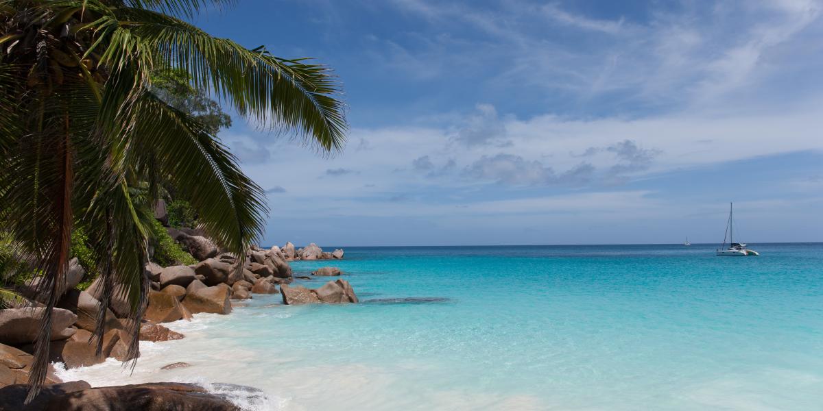 Beach "Anse Georgette" Praslin (Seychelles)
