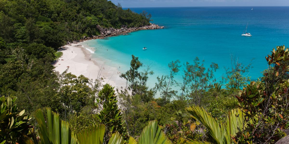 Beach "Anse Georgette" Praslin (Seychelles)
