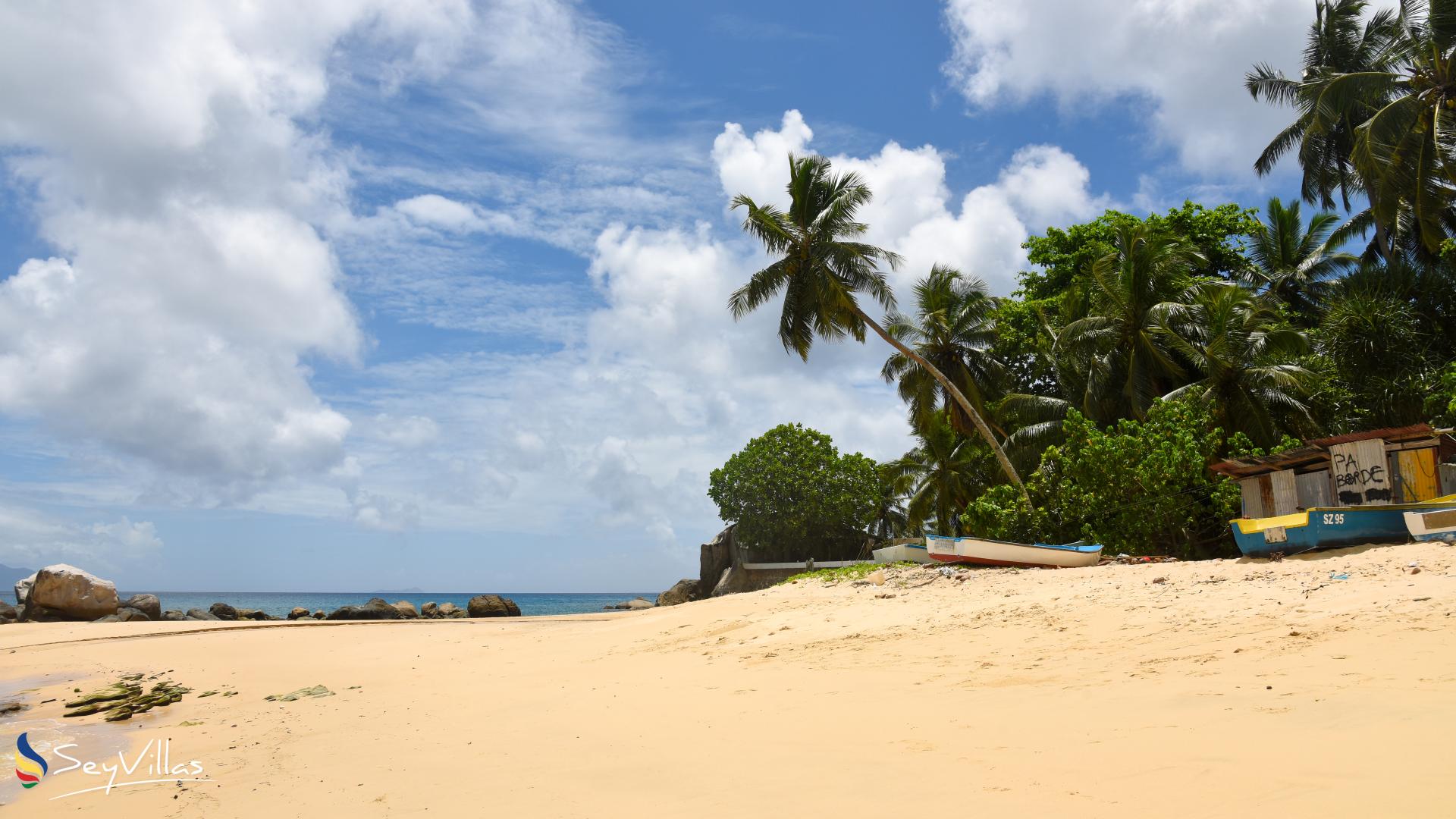 Strand "Glacis Beach" Mahé (Seychellen)