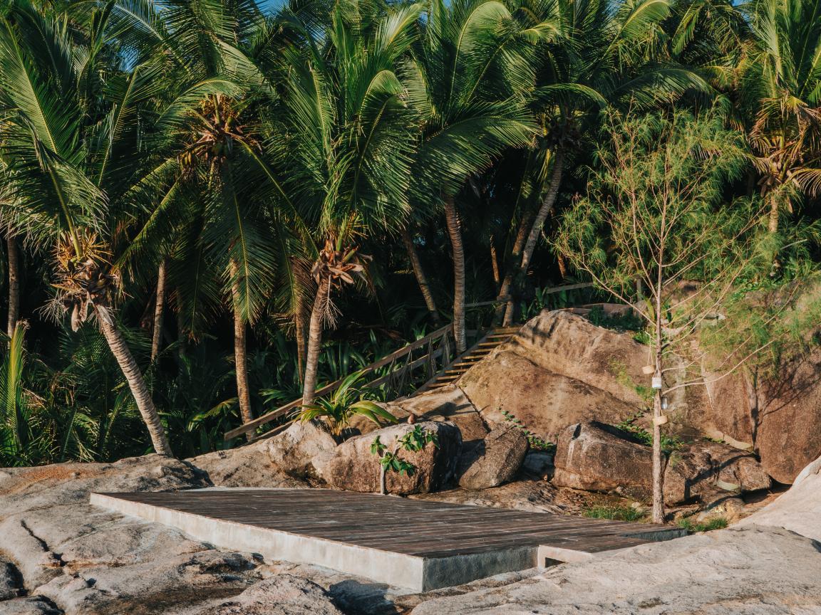 Excursion Mahé - Creole - Sunset Champagne On The Rocks - SeyVillas.com
