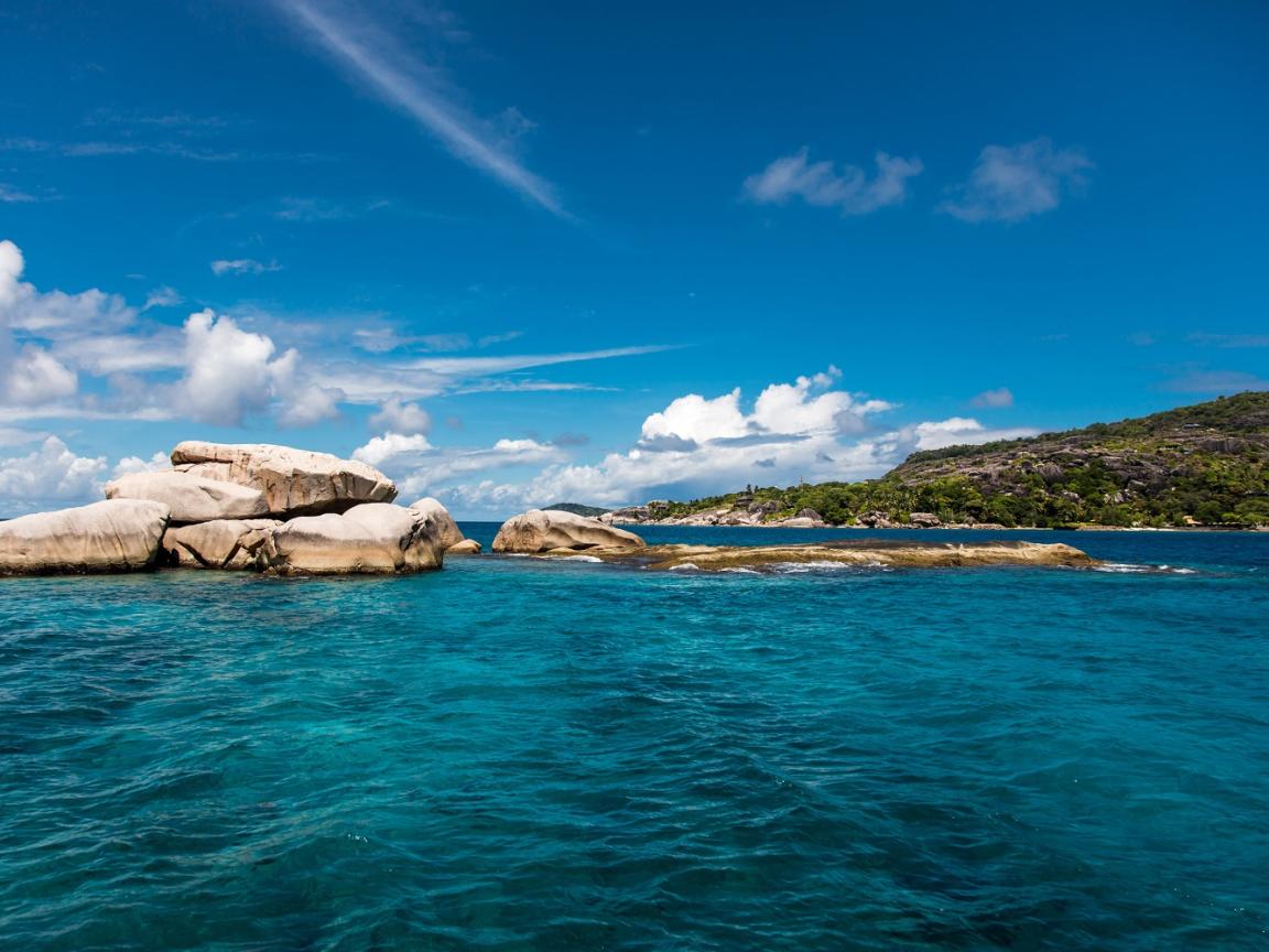 Praslin Tours | Excursions & Activities
