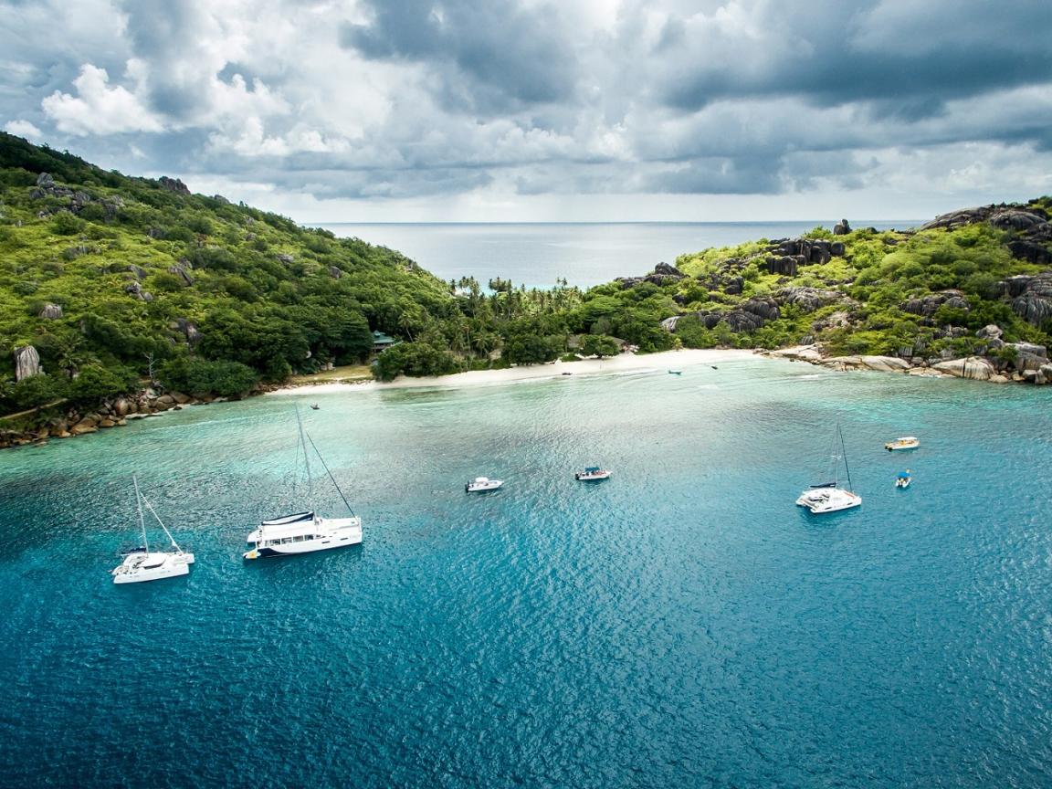 Praslin Tours | Excursions & Activities