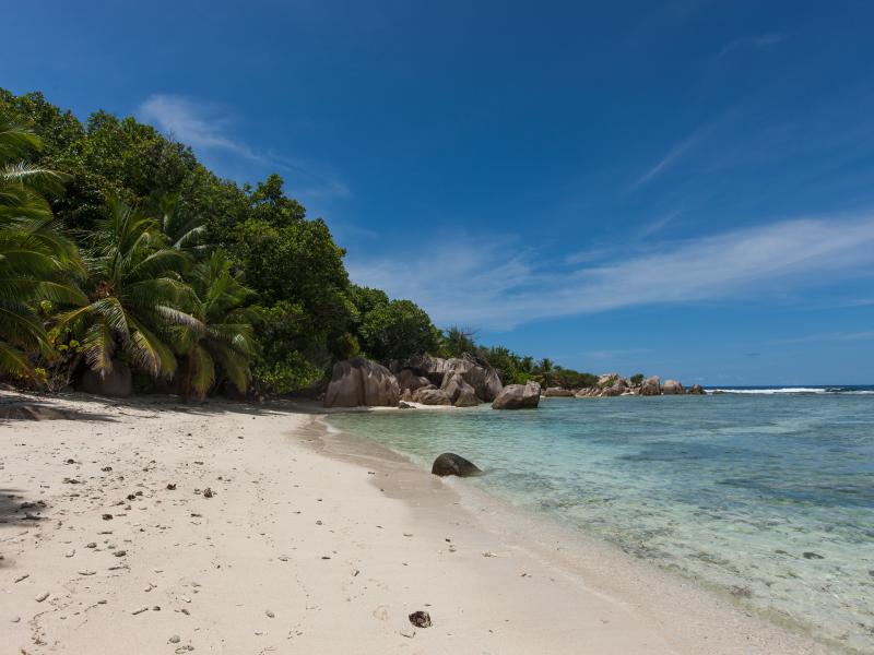 Excursion La Digue - La Digue Transparent Kayaks - Anse Source d'Argent ...
