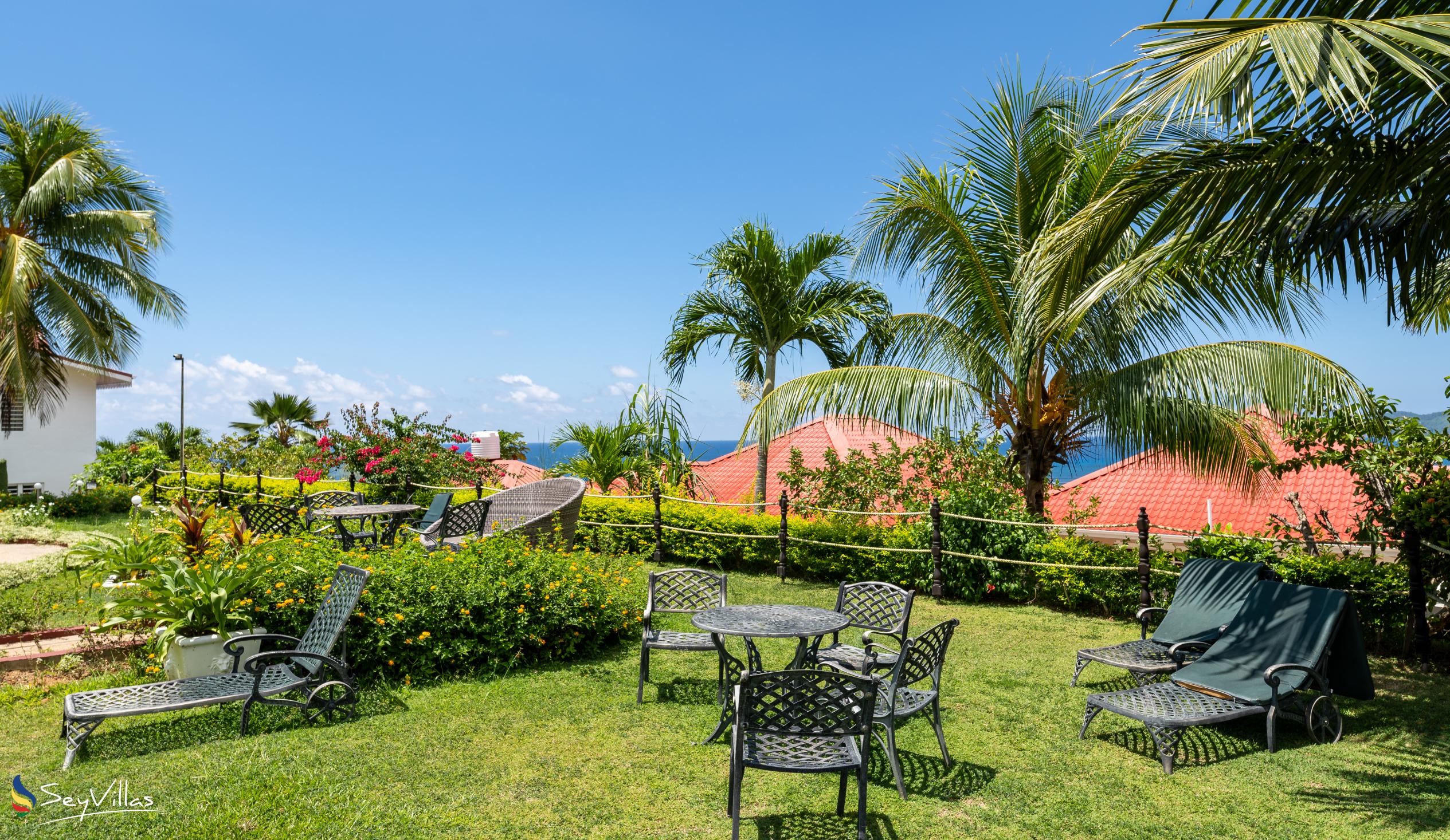 Le Relax Hotel & Restaurant - Hotel - Outdoor area - Mahé (Seychelles ...