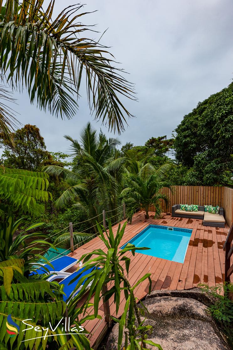 La Pointe Beach Huts - Apartment - Hummingbird Beach Hut - Praslin ...