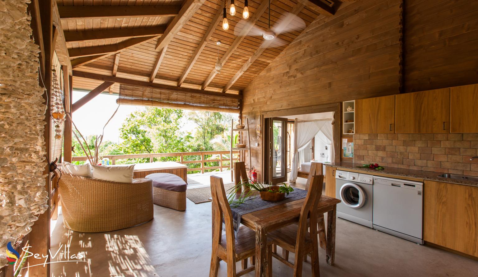 La Pointe Beach Huts - Apartment - Hummingbird Beach Hut - Praslin ...